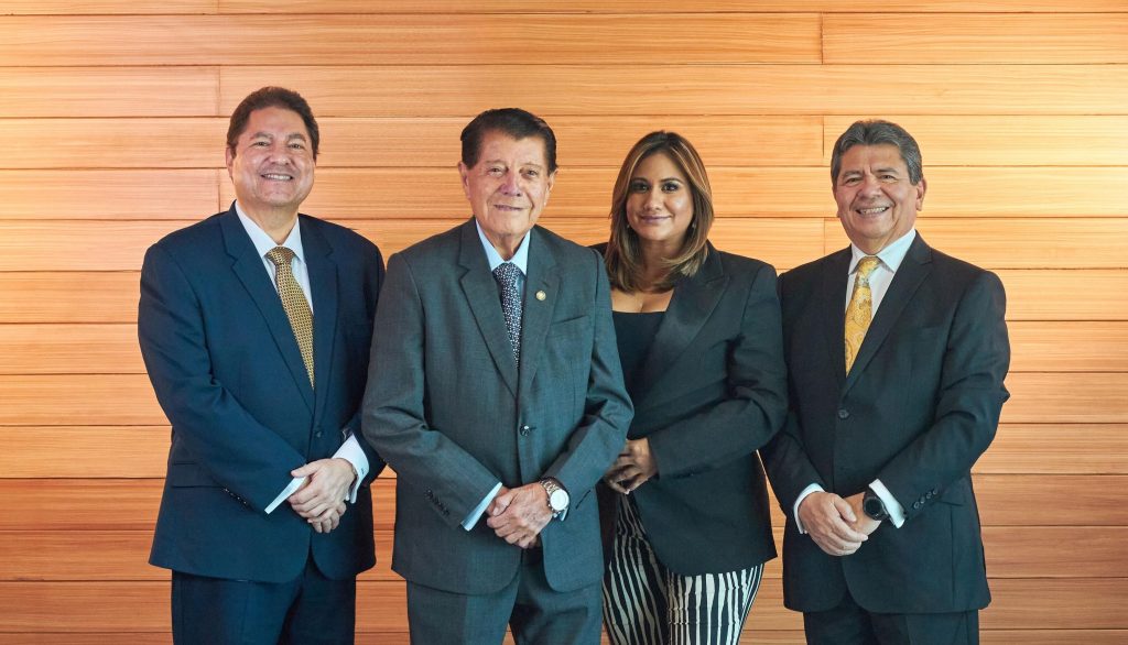 Nuestra Firma – Romero Pineda